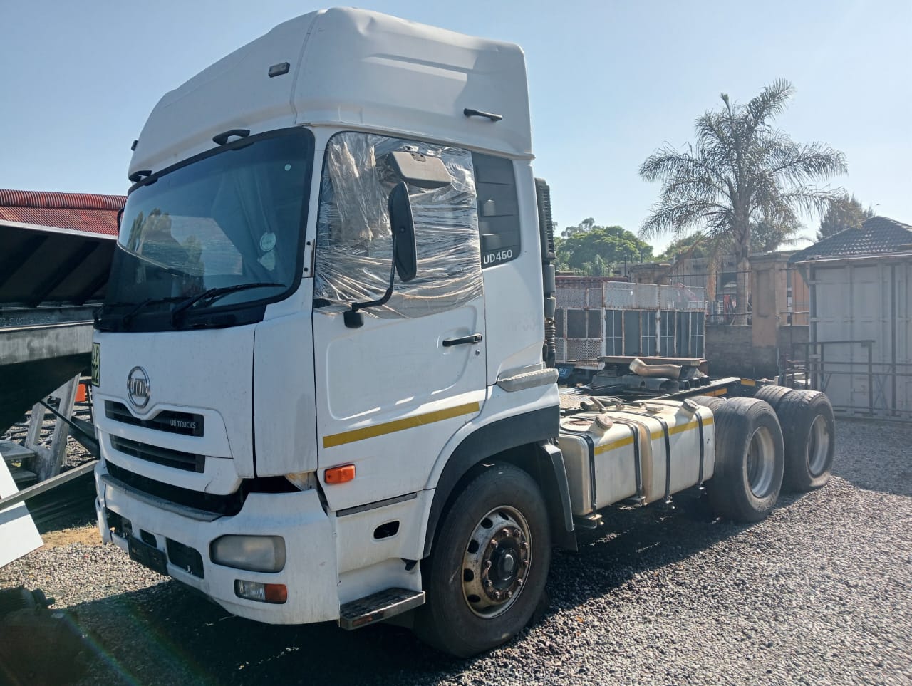 UD 460 large fuel tank 400L | Junk Mail