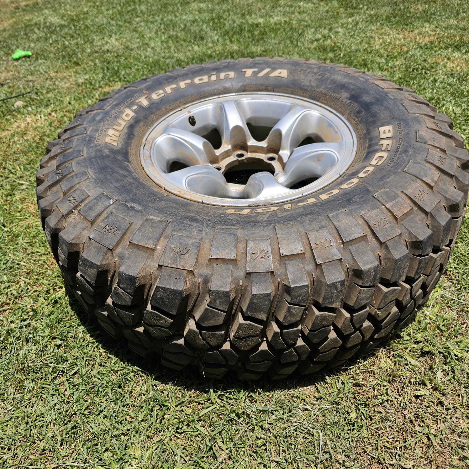 Tyre te koop | Junk Mail