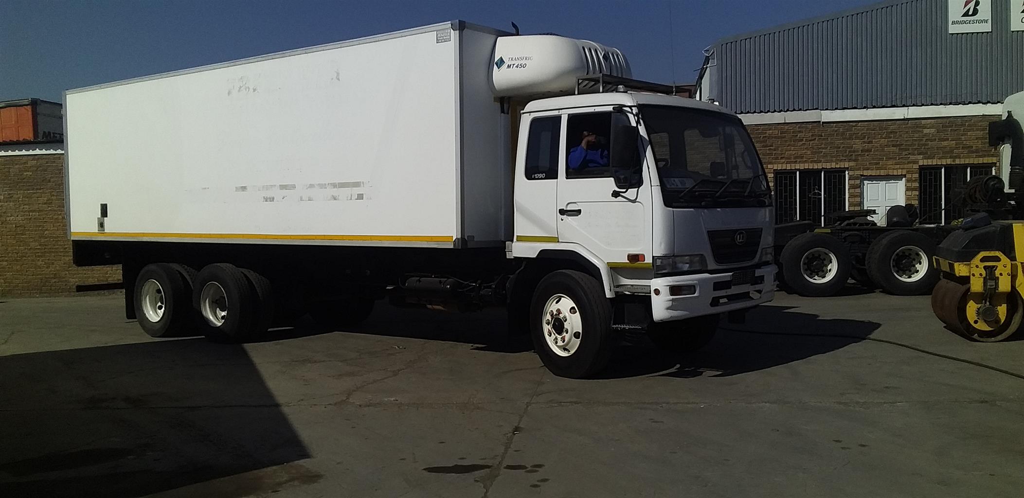 2009 NISSAN DIESEL UD90 FRIDGE BODY | Junk Mail Marketplace