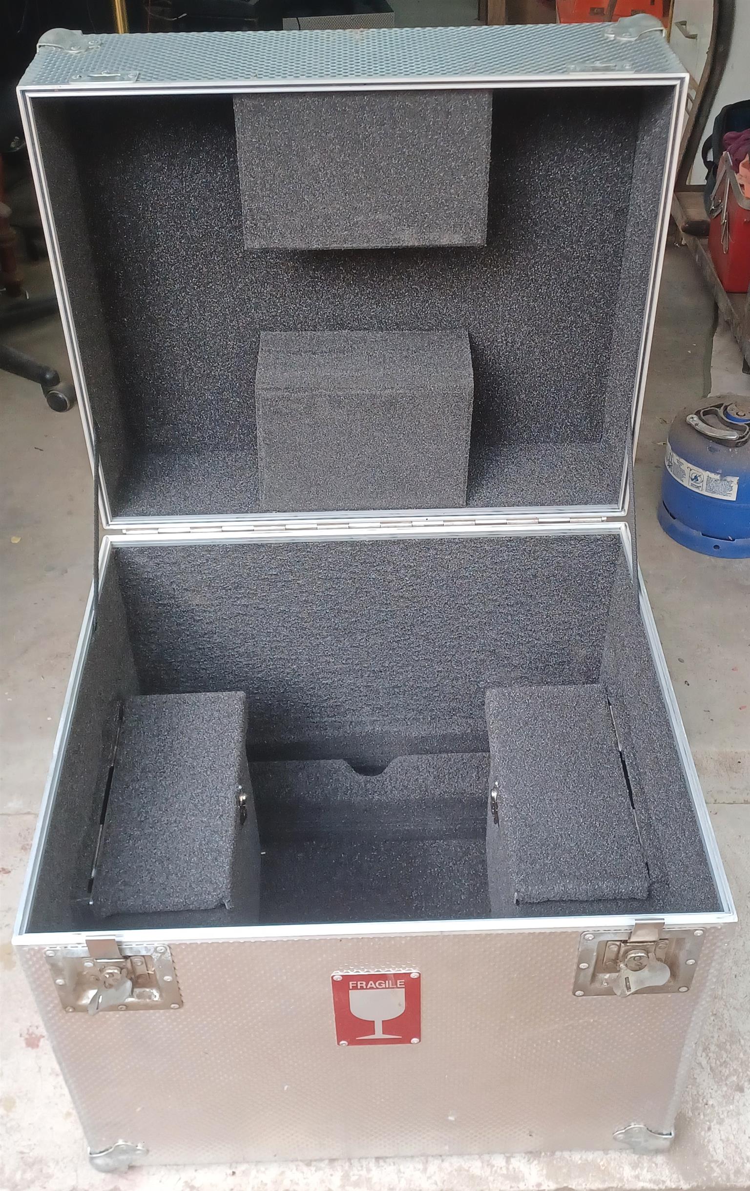 Aluminium Trave Case | Junk Mail Marketplace