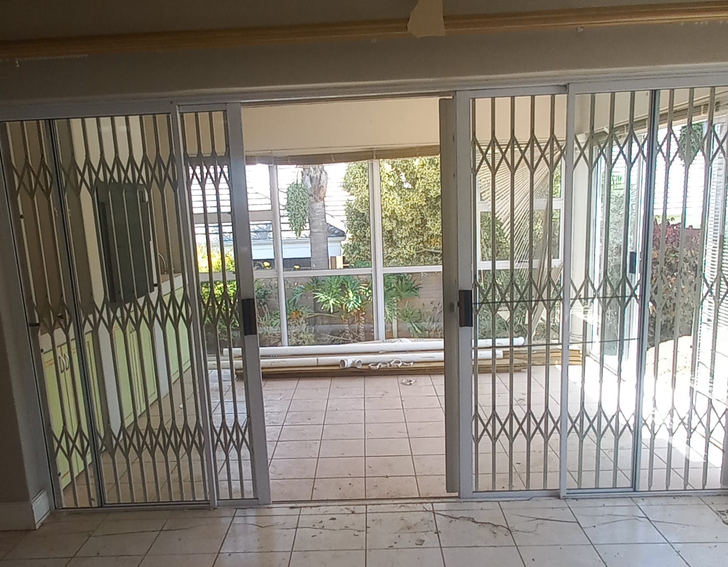 3.6m Sliding door + 3.6m slam lock Security Gate | Junk Mail Marketplace