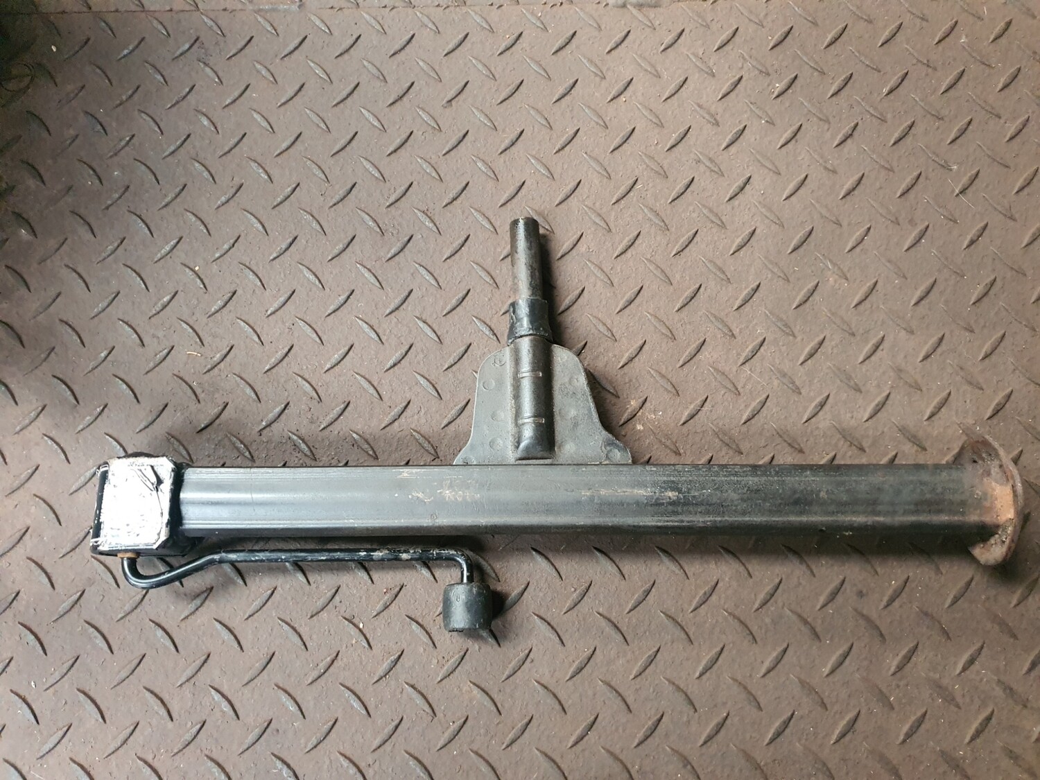 Mercedes-Benz Jack (W123) | Junk Mail