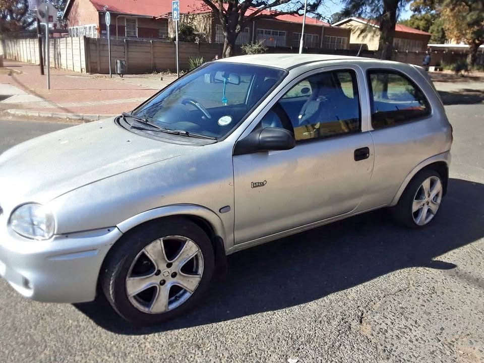 Corsa lite 1.4i Start and go | Junk Mail Marketplace