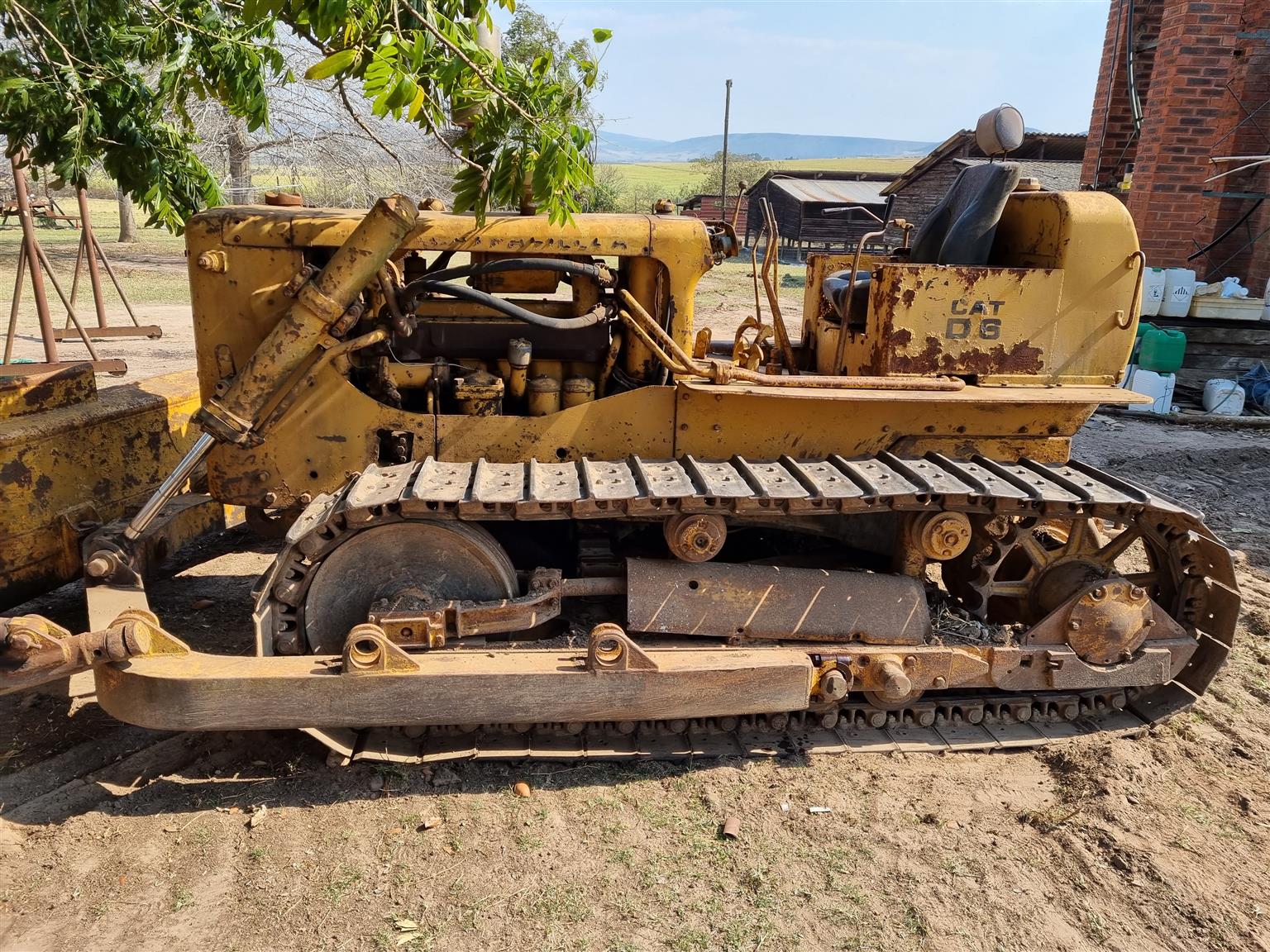 D6 Bulldozer For sale | Junk Mail Marketplace