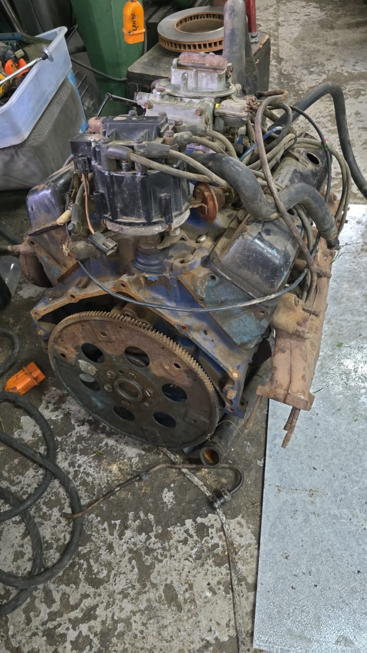 350 chevy engine good condition make me a offer | Junk Mail Marketplace