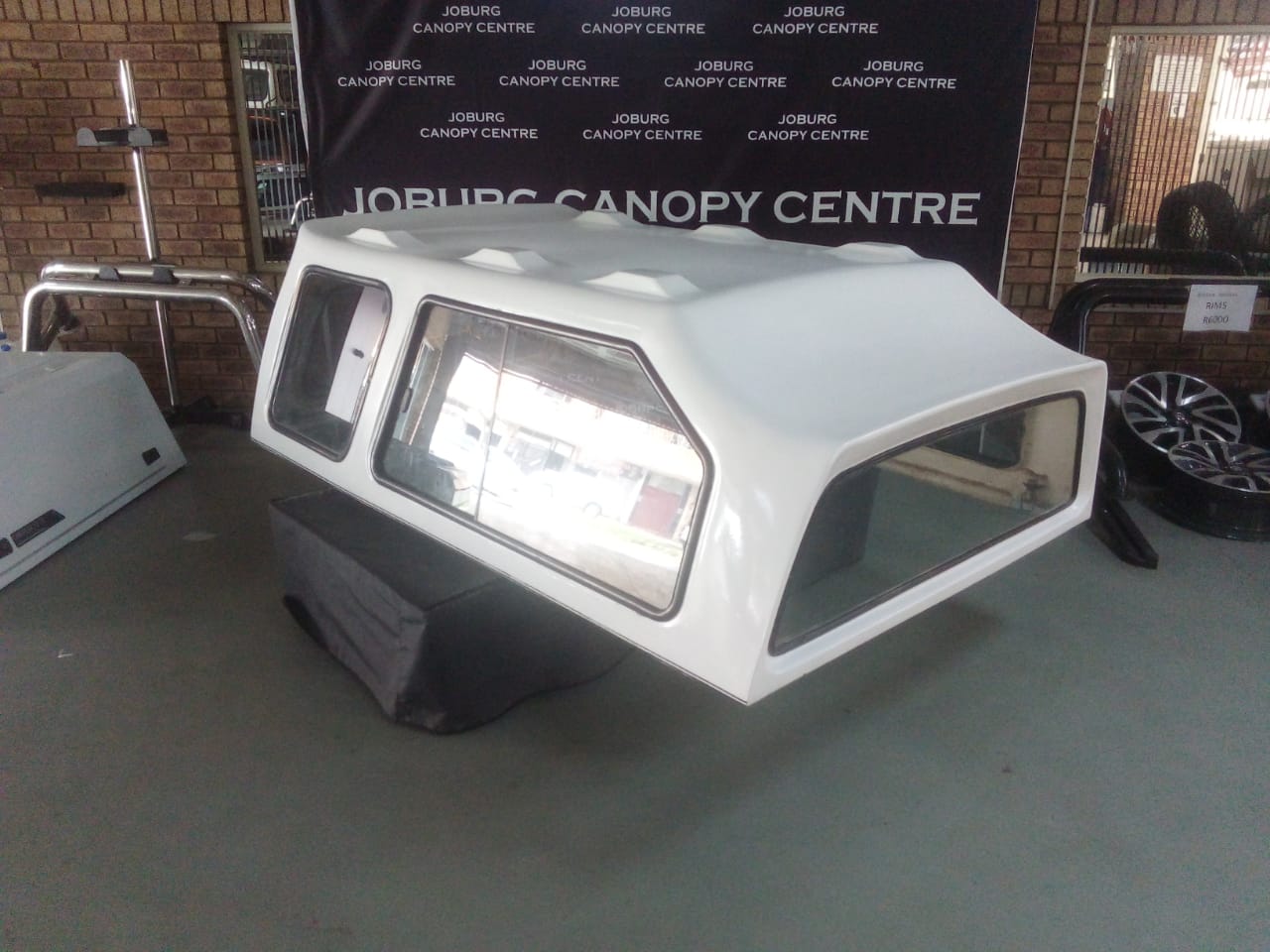 (1052) Ford Ranger LWB 07-12 High Line SA Canopy | Junk Mail