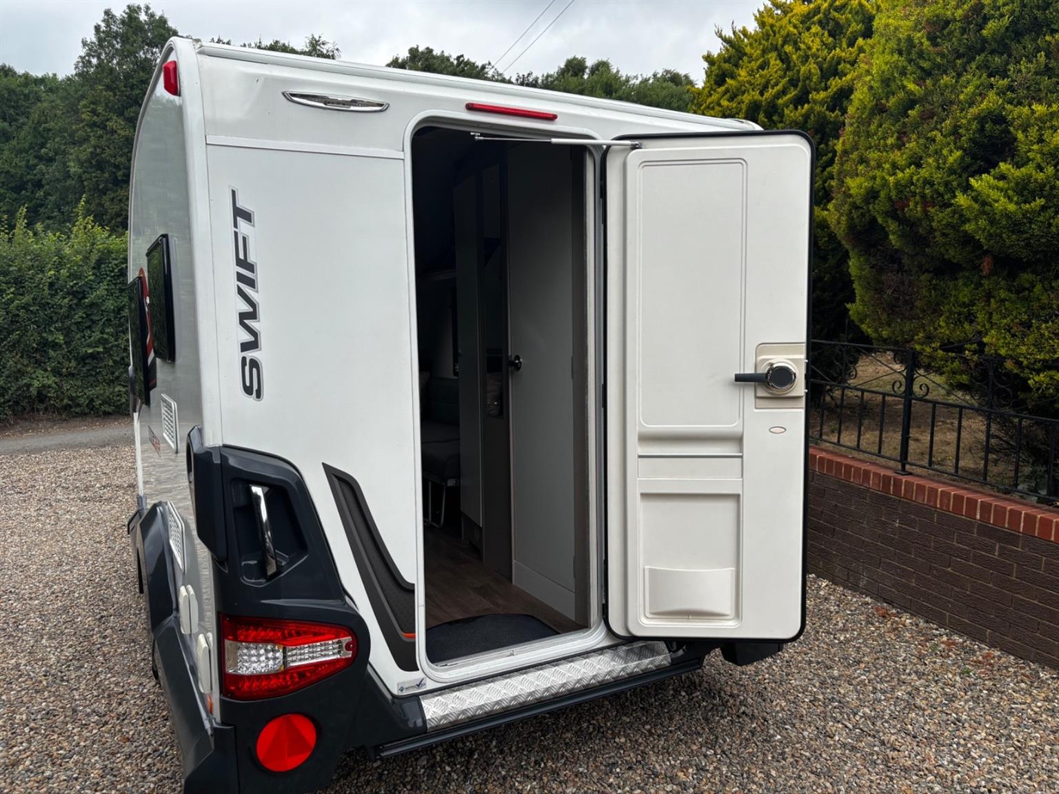 Lovely little caravan, 2017 Swift Base Camp 2, lightweight, small 2 ...