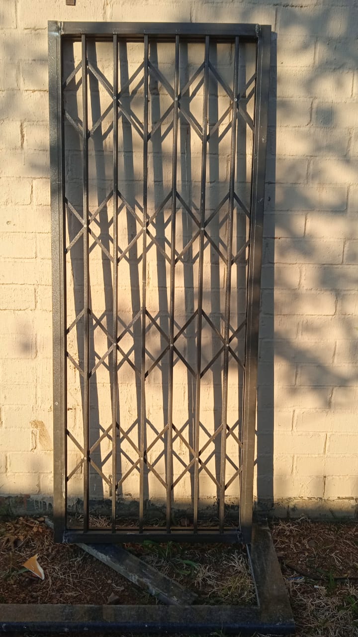 Screen gates | Junk Mail