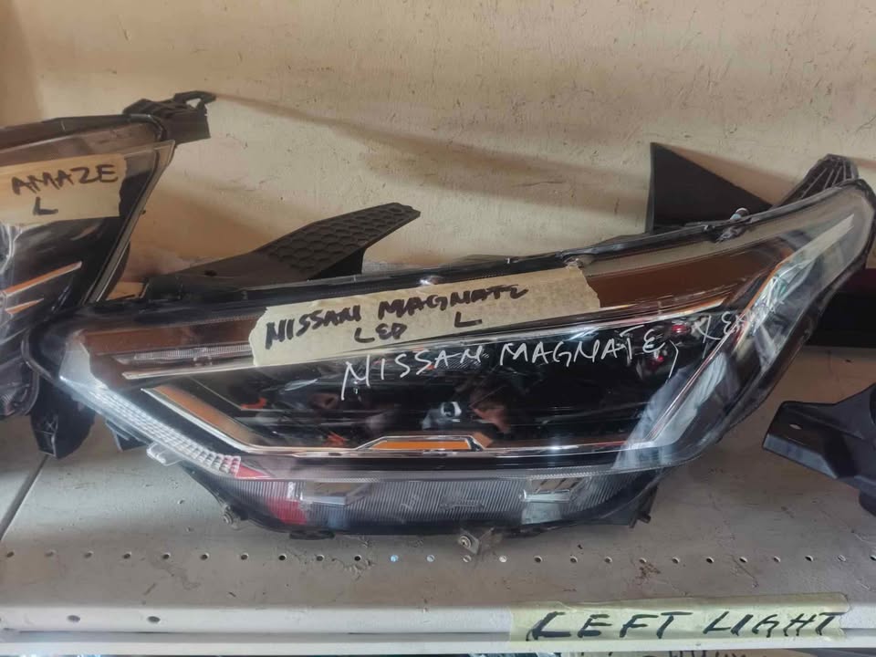 Used Nissan Magnite left xenon headlight for sale in Gauteng | Auto Mart