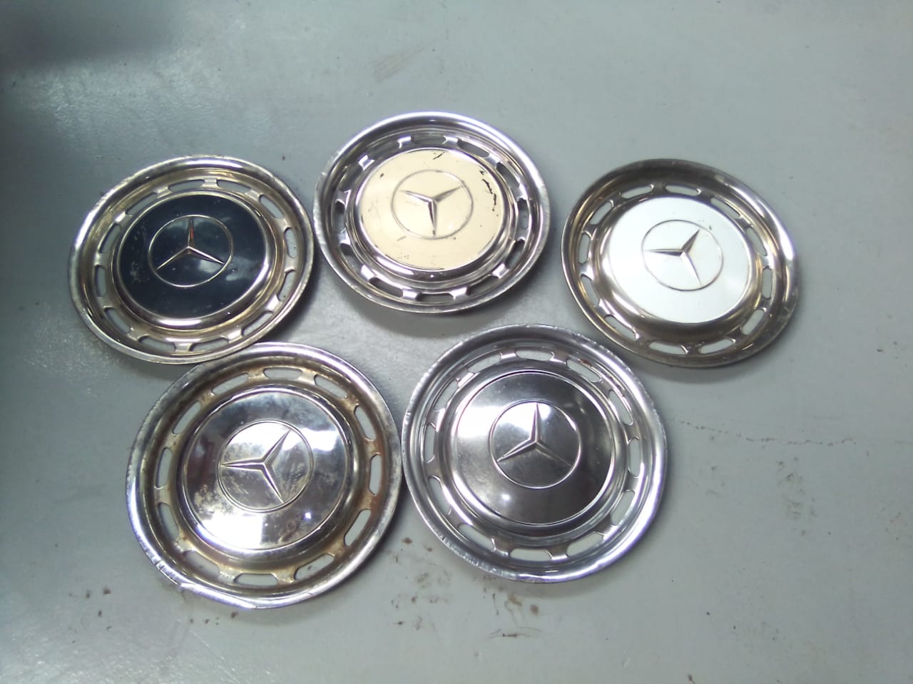 Mercedes Benz Hub Caps | Junk Mail Marketplace