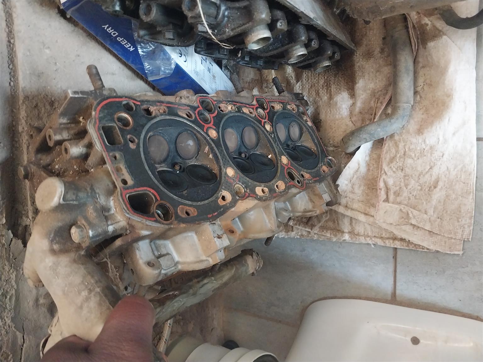 Mitsubishi colt 3000i parts including sensors | Junk Mail