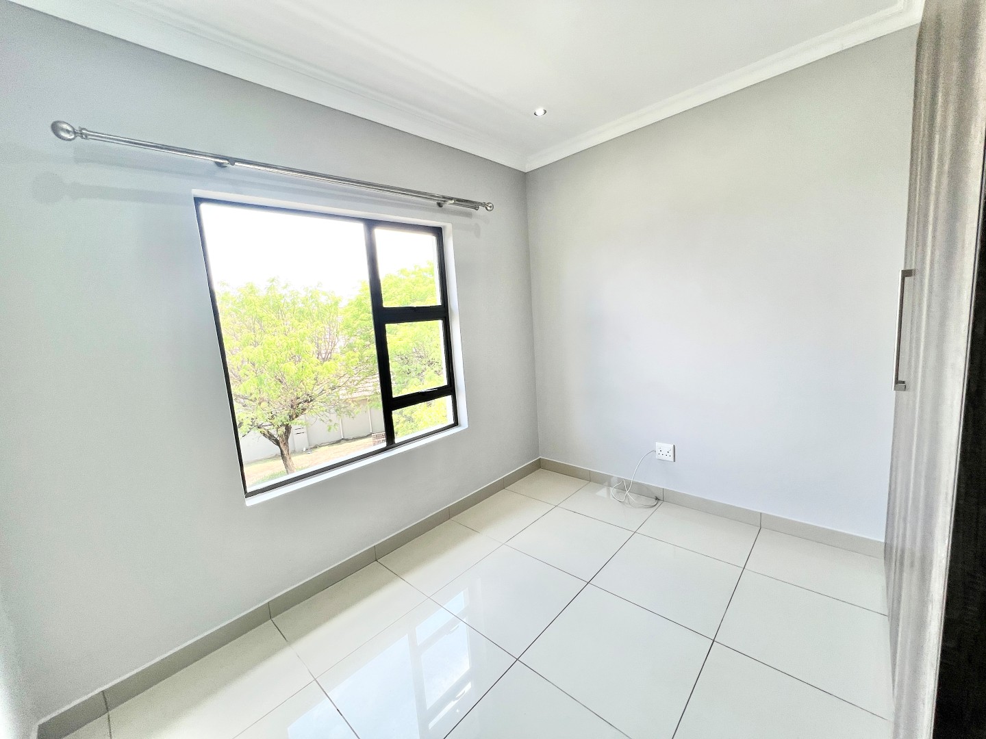 Modern Marvel in Scure estate | Junk Mail Marketplace