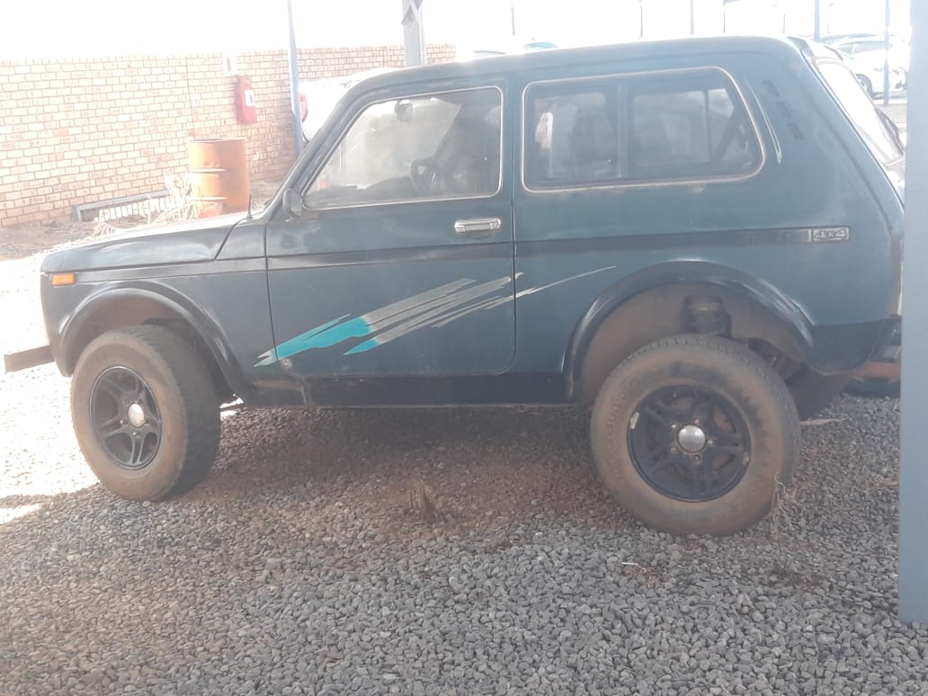 Lada niva | Junk Mail
