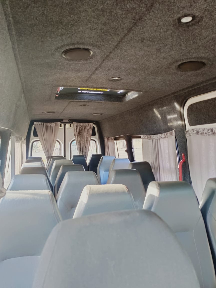 Volkswagen Crafter 50 TDI 23 seater Bus for sale | Junk Mail