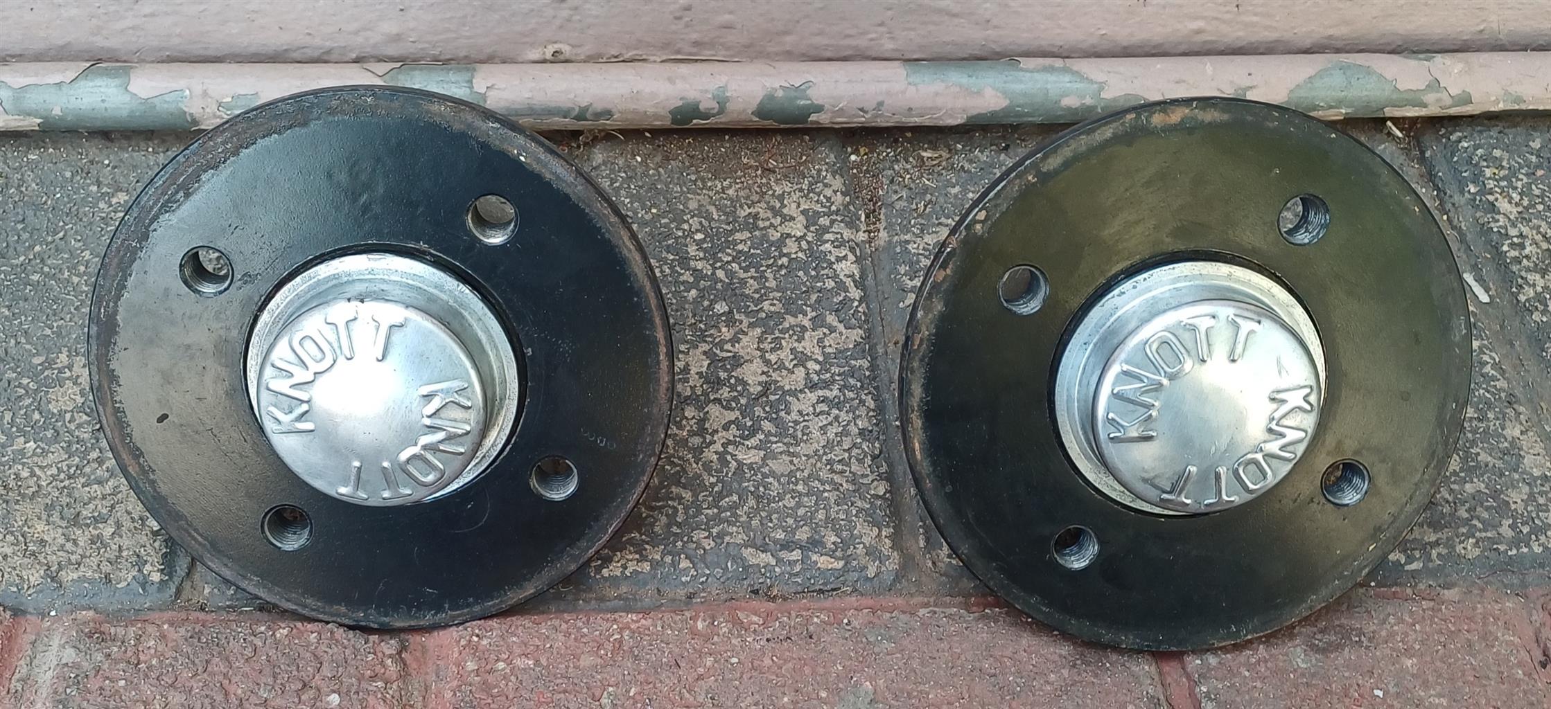 Knott Axel Hubs for Trailer. | Junk Mail