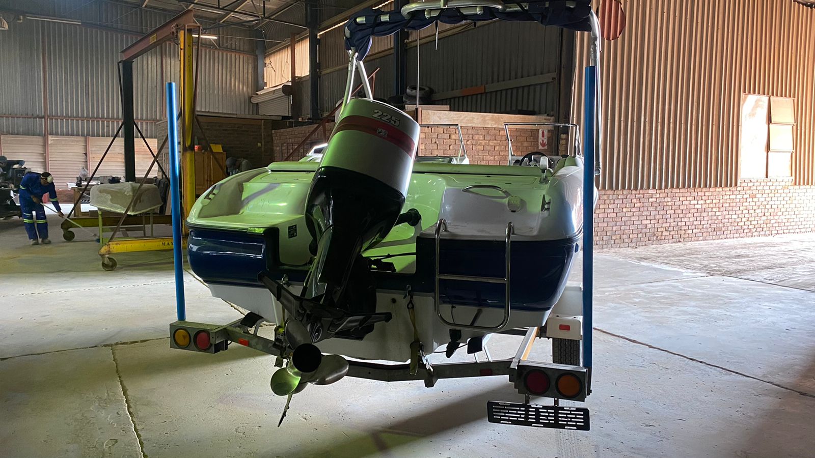 Mallard Breeze 20ft with 225 EFI Mariner Motor | Junk Mail