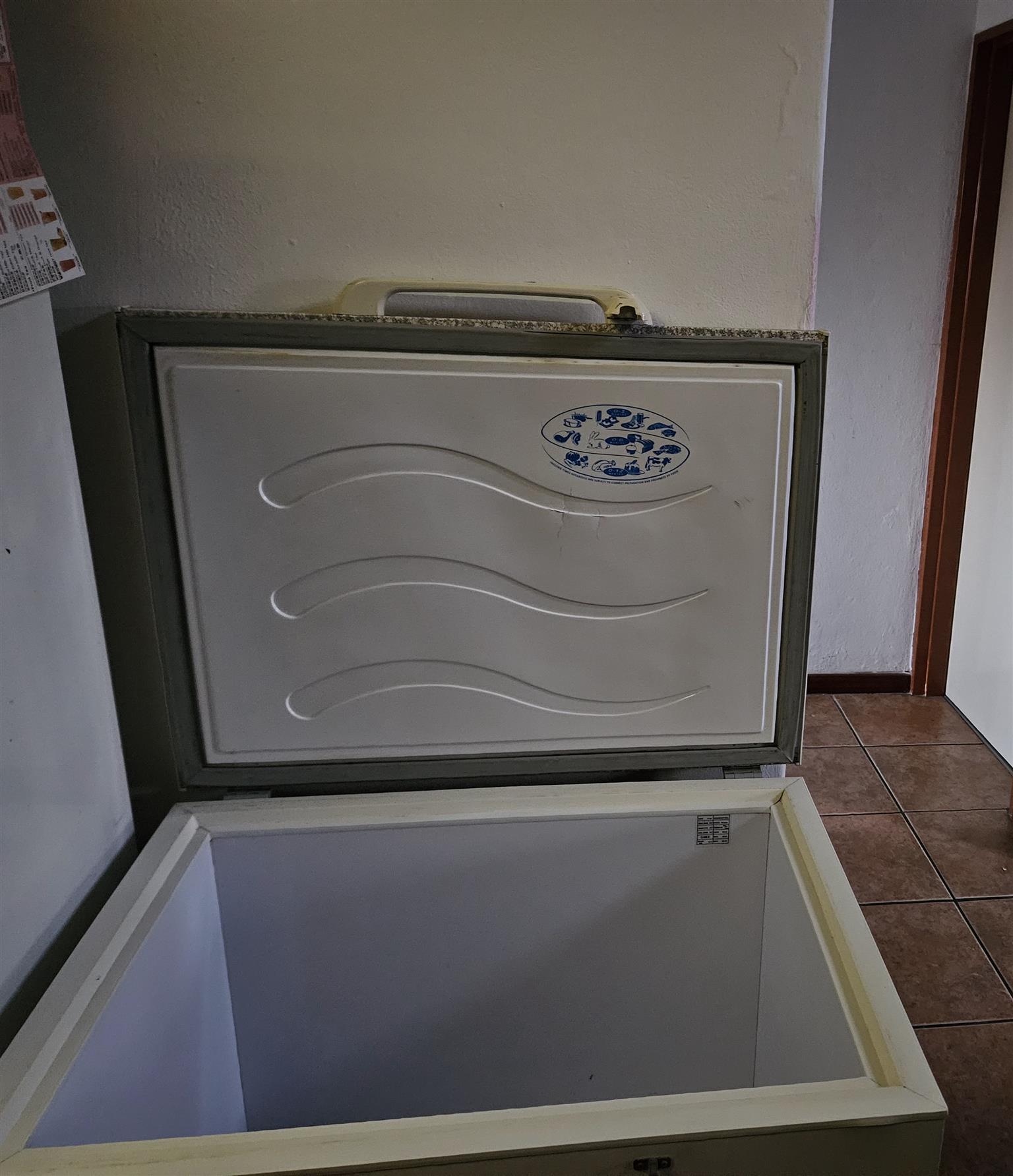 Deep freezer for sale | Junk Mail Marketplace