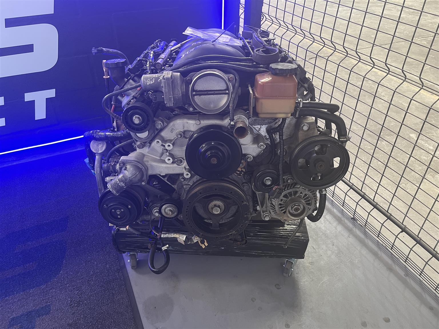 LOW KMS IMPORT CHEVROLET 6.0 V8 FULLY WIRED LS2 ENGINE & AUTO TM ...