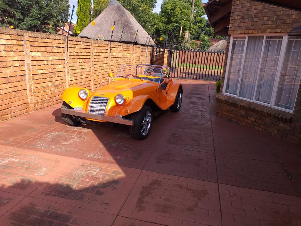 Showroom Condition Lynx Vehicle with Ford V6 Engine | Junk Mail