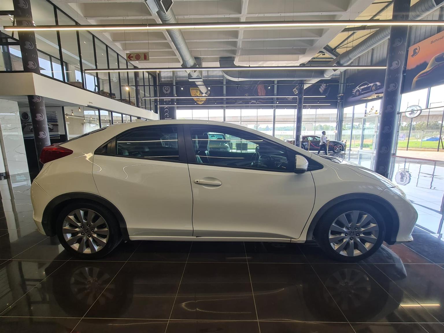 2013 Honda Civic 1.8 Executive For sale | Junk Mail