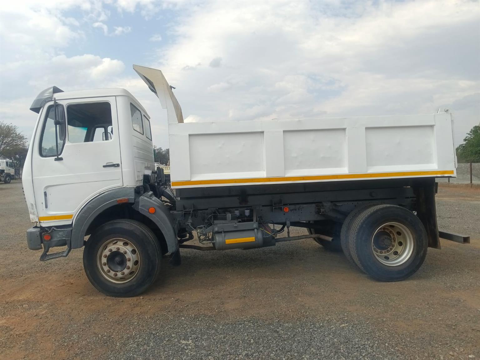 Mercedes Benz 6cube tipper truck for sale | Junk Mail Marketplace