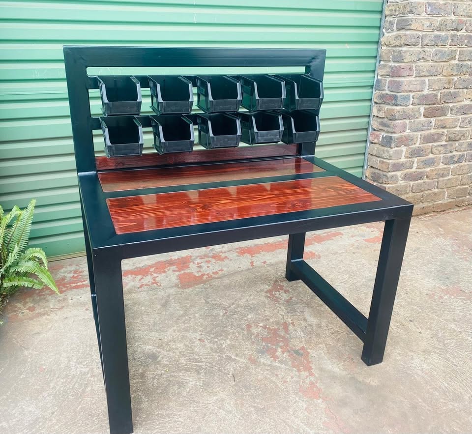 Hunting Reloading Tabel for sale, Herlaai Tafel Te Koop. | Junk Mail ...