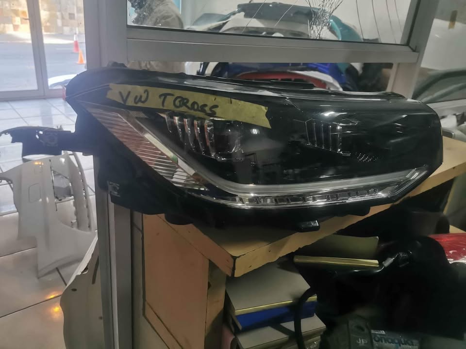 Vw T cross complete right headlight | Junk Mail Marketplace