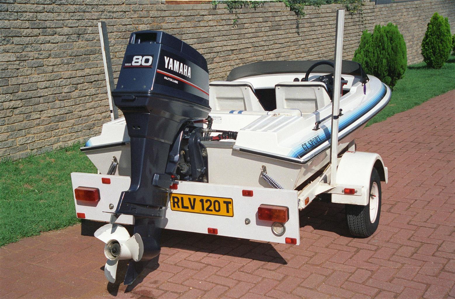 1980 GT Sport Speedboat + Trailer & 2 x Suzuki 750cc Wetbikes + Trailer ...