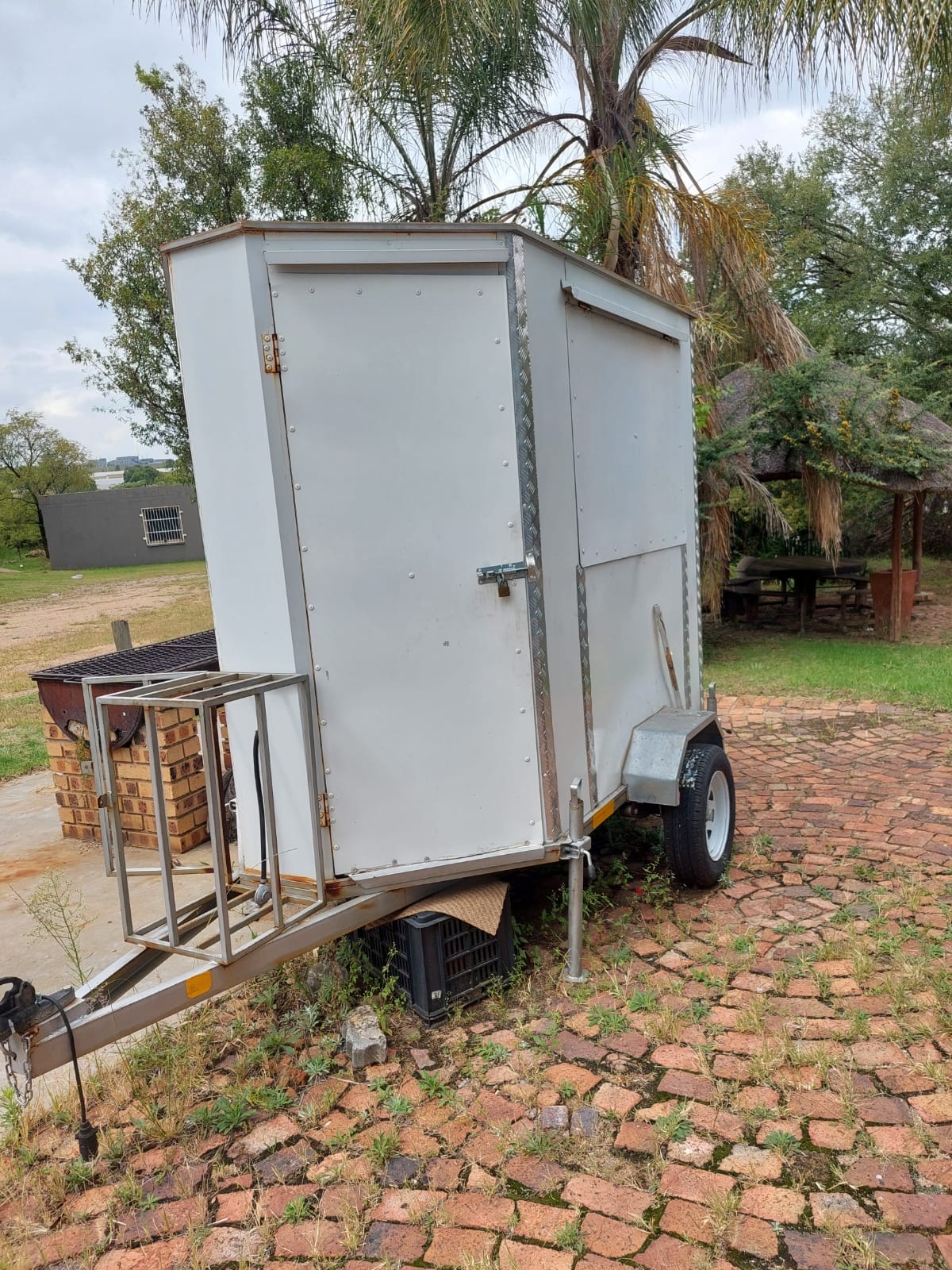 Second hand mobile kitchen | Junk Mail