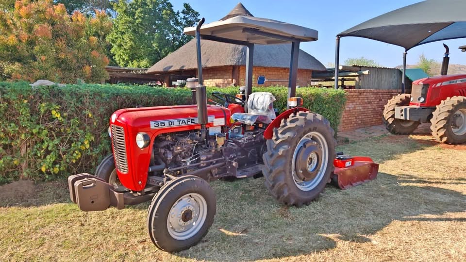 2011 COMBO DEAL - TAFE 35DI Tractor With Slasher, Auger & 1 Tine Ripper ...