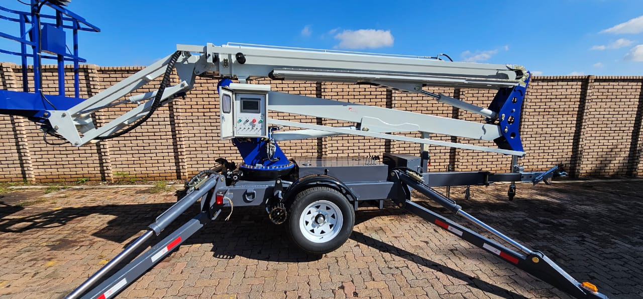 18m Trailer Mounted Cherry Picker | Junk Mail
