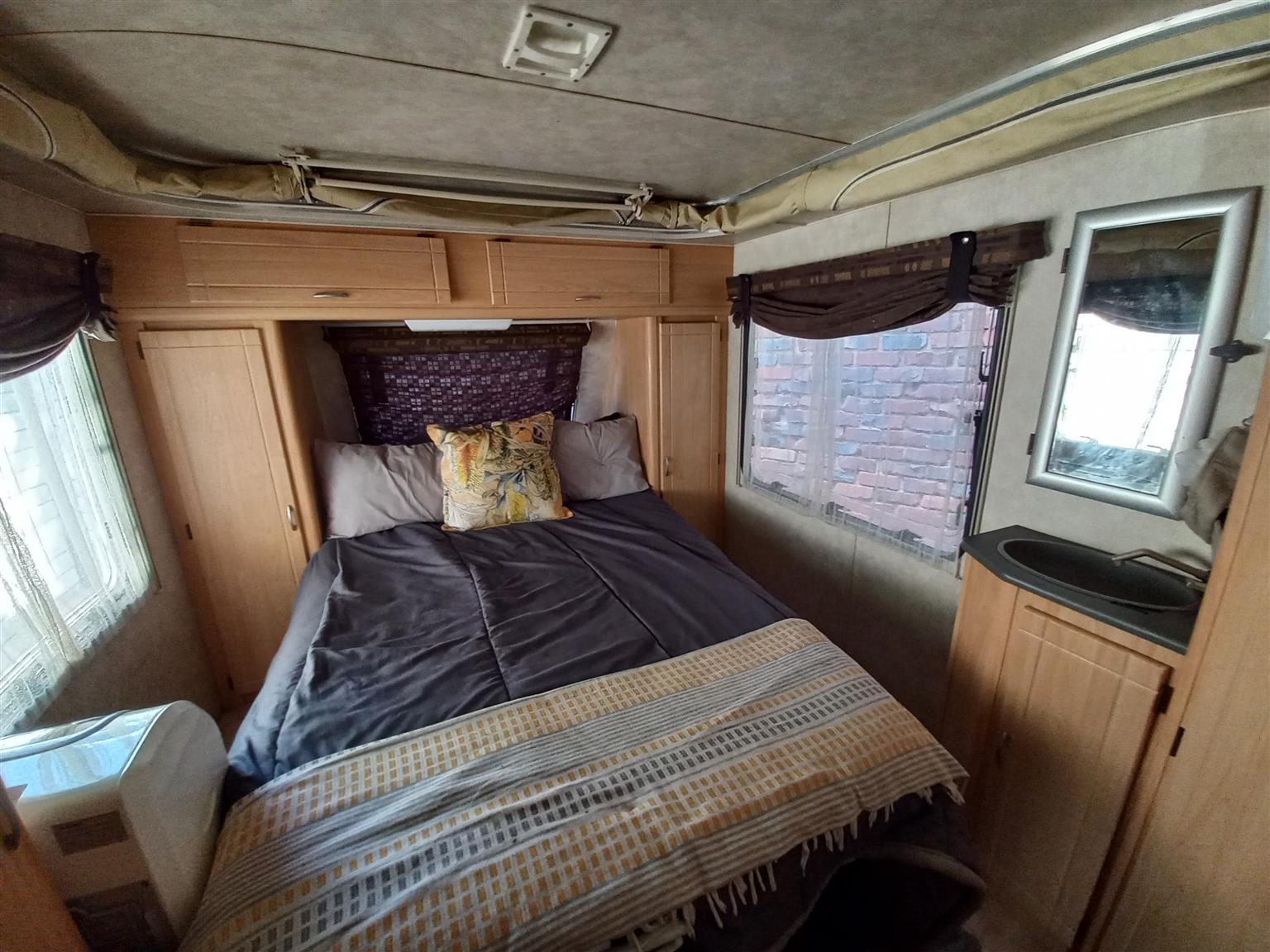 Gypsey Regal Gold Ltd 2008 | Junk Mail Marketplace