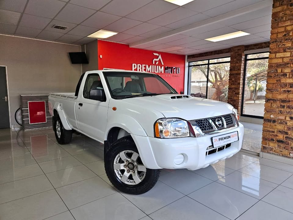 2017 NISSAN NP300 2.5 TDI HI-RIDER S/C | Junk Mail Marketplace