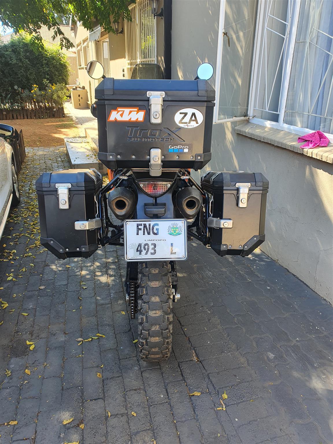 KTM 990/950 Adventure Top box and Panniers Boxes | Junk Mail