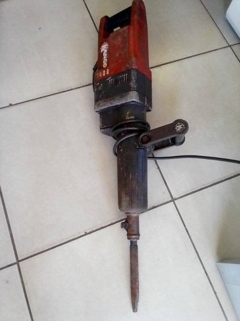 Kango Electric Demolition Hammer Jack | Junk Mail