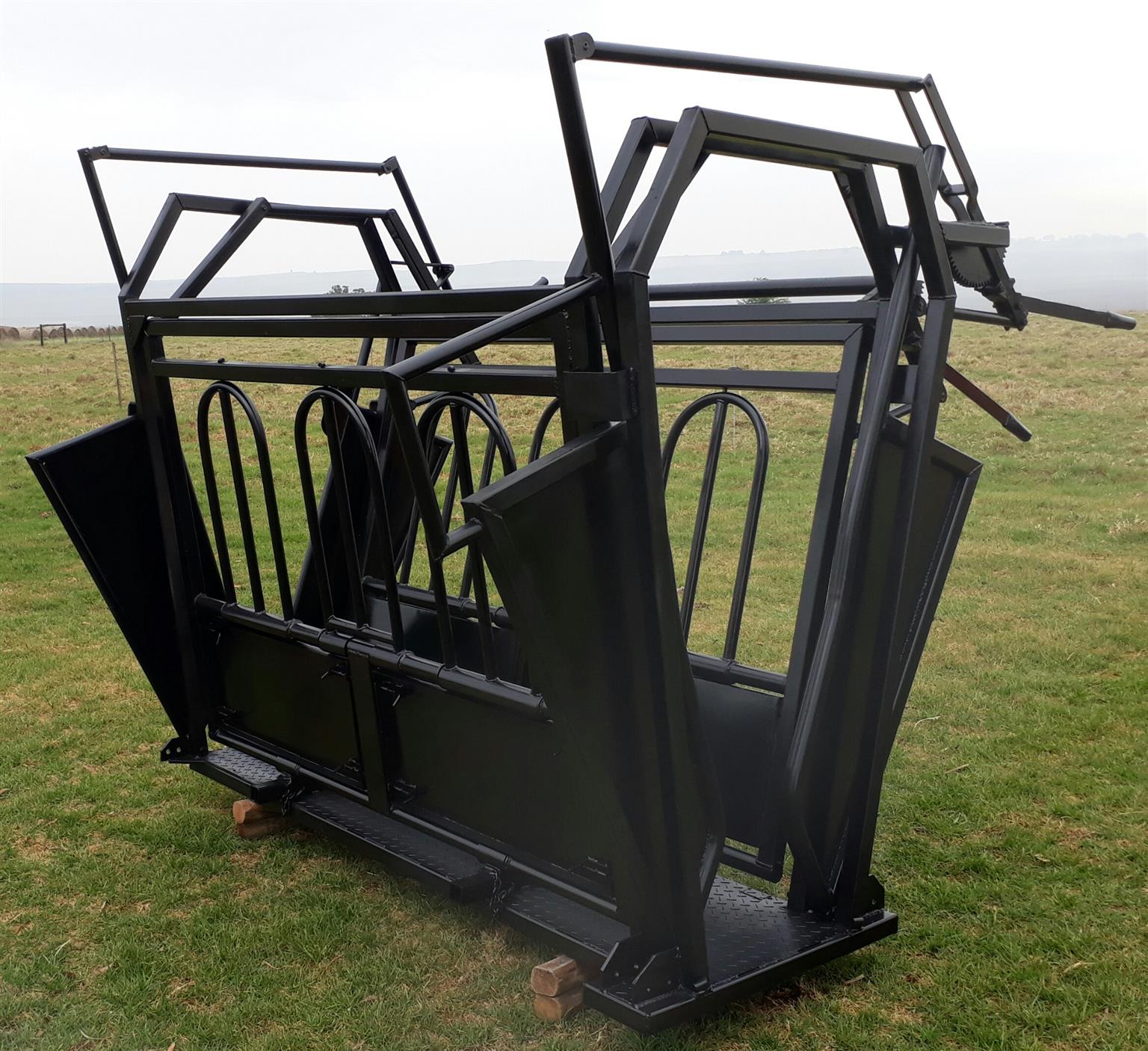 Cattle and sheep handling equipment | Junk Mail