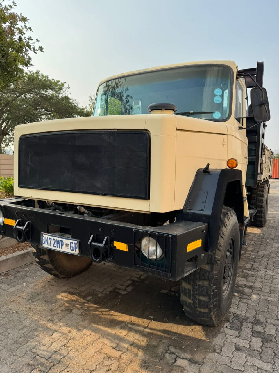 Samil 50 1988 Full working condition 4x4 drive train Crane has a few ...