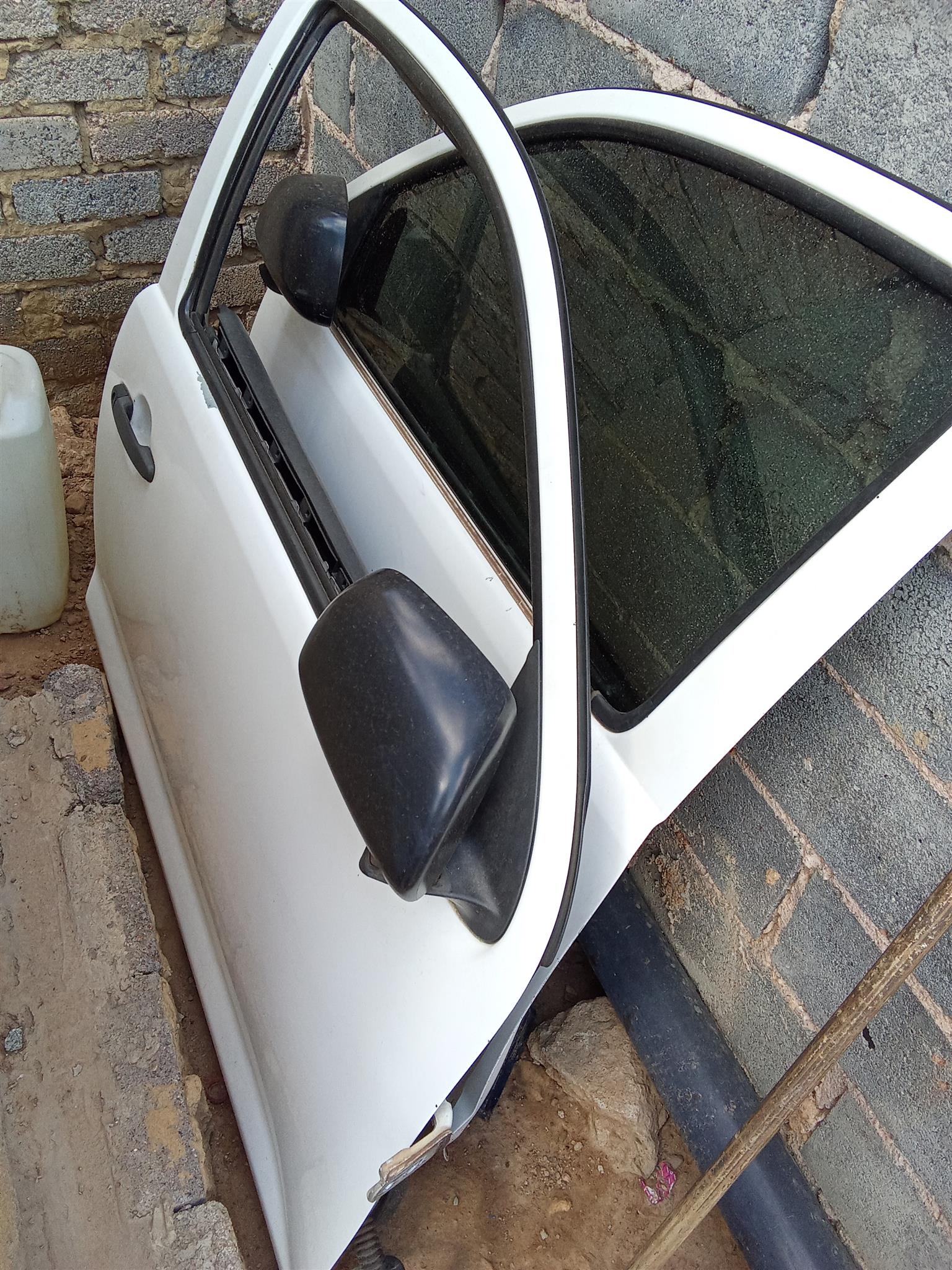 Toyota Hilux single cab complete doors for sale | Junk Mail