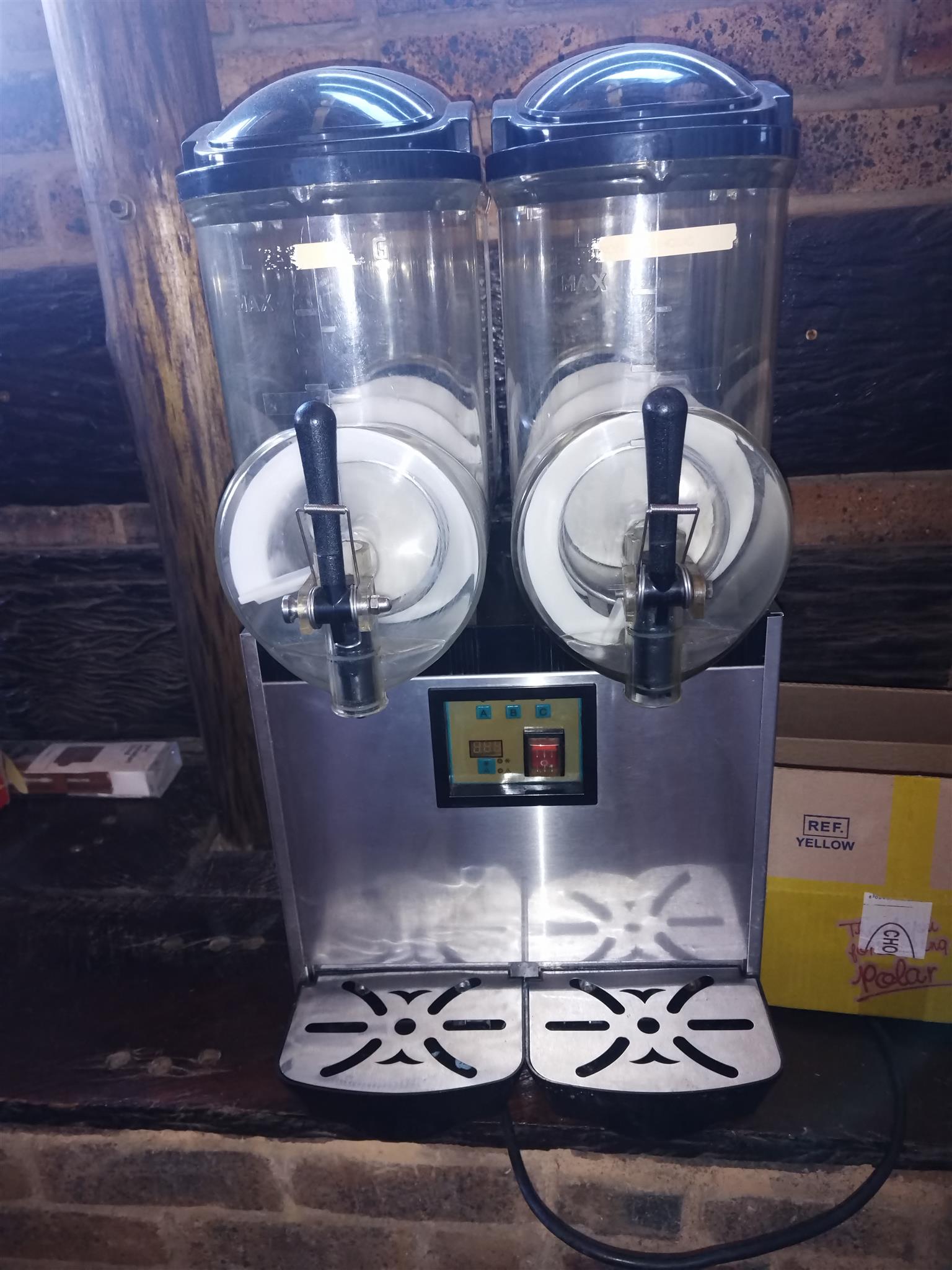 Used Slush Puppy Machine double barrel | Junk Mail Marketplace