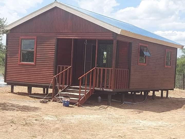 Woodden Log Holiday Home 6x7m | Junk Mail Marketplace