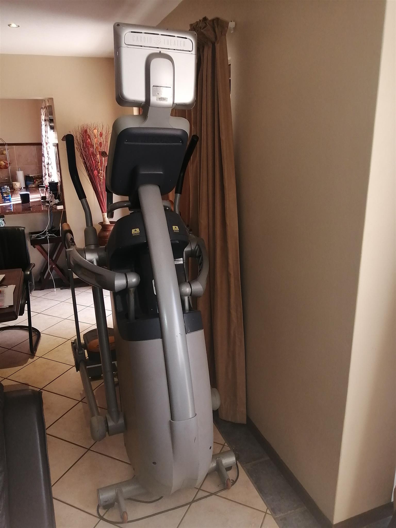 Adaptive Motion Trainer AMT 100i series (2009) | Junk Mail