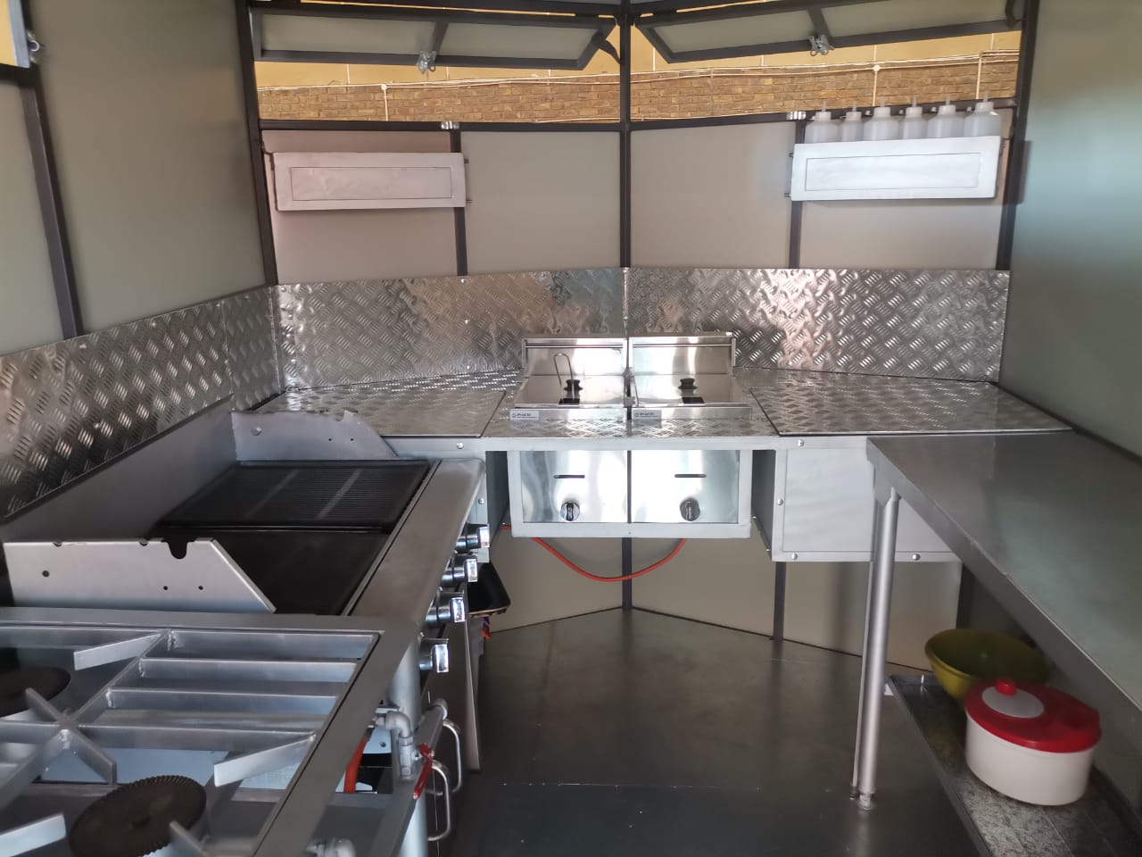 2022 CUSTOM BUILT FOOD VENDING TRAILER | Junk Mail