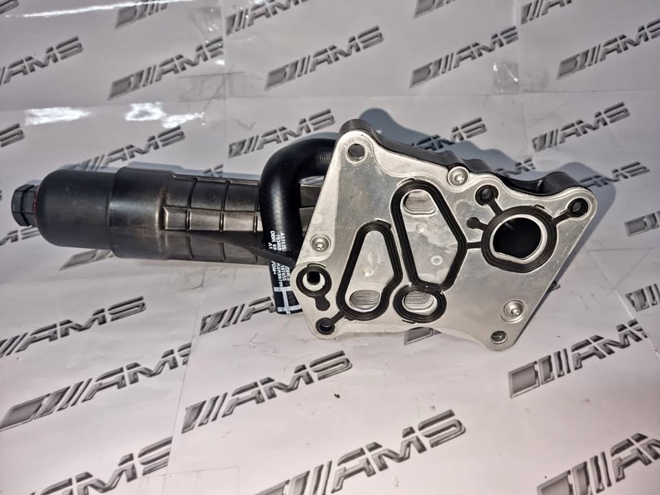 New Mercedes W204 M271 CGI Complete Oil Cooler with Housing | Junk Mail ...