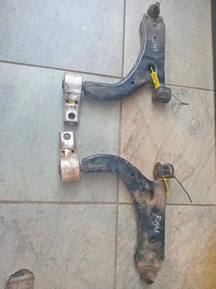 Used 2011 ford Figo control arms for sale my number WhatsApp or cell ...