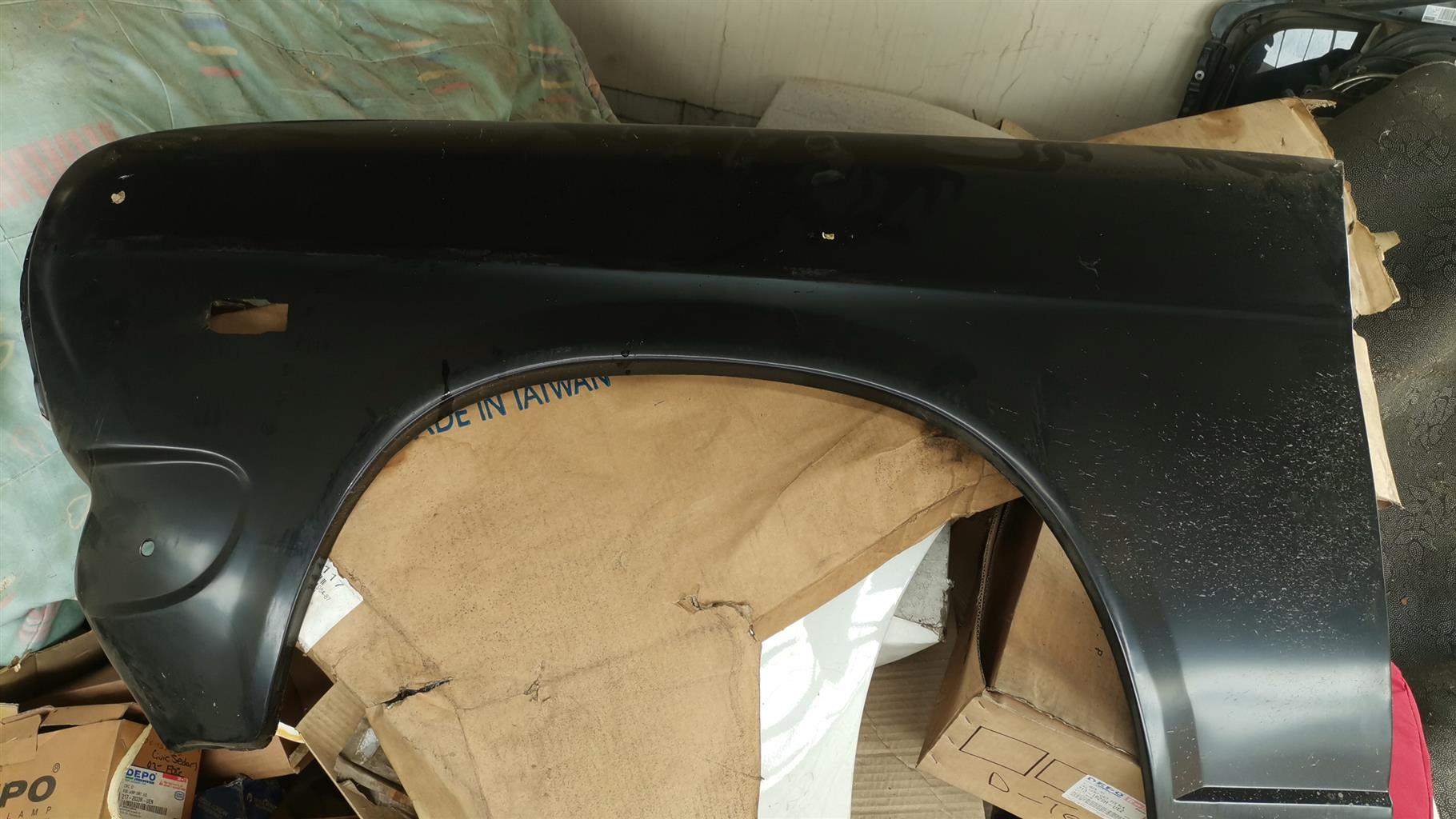 Nissan 1400 left side fender | Junk Mail