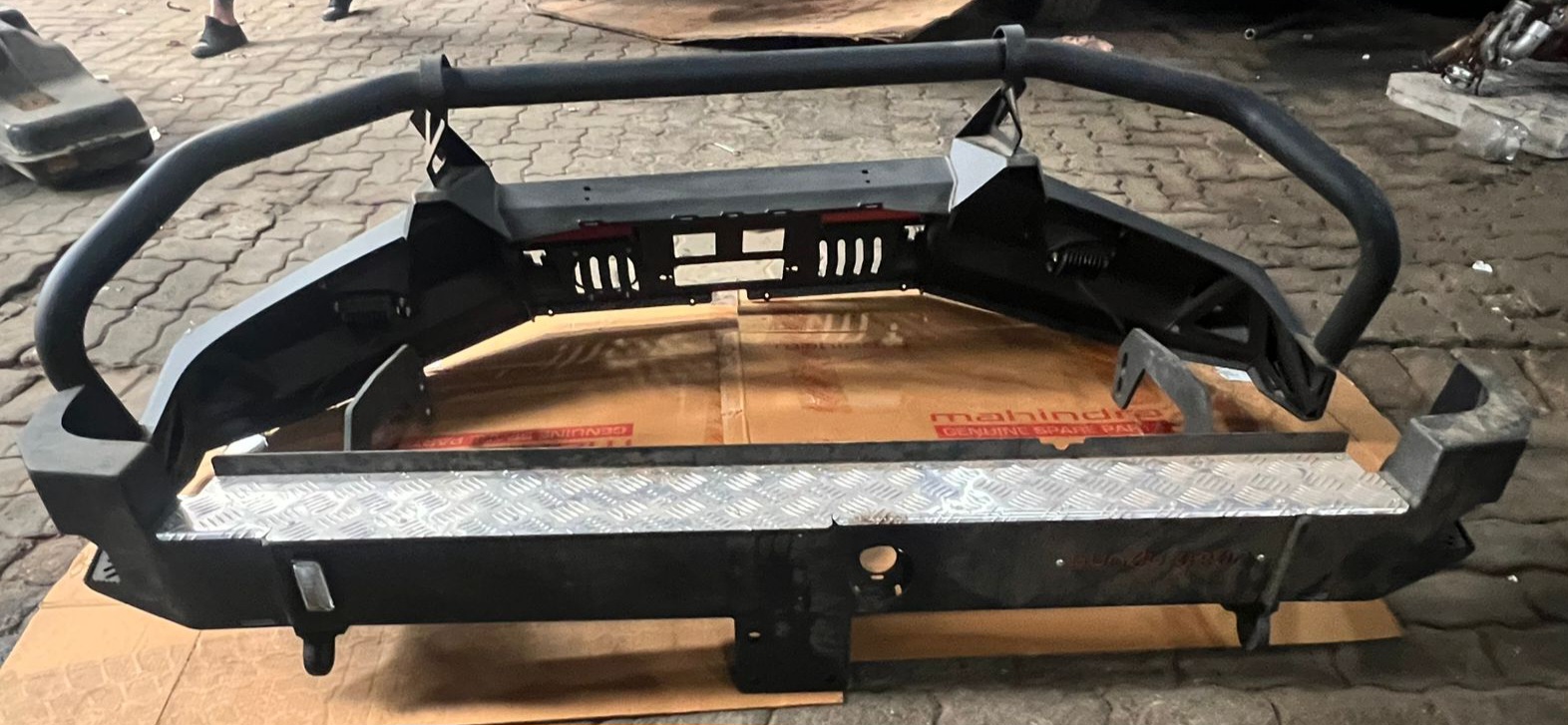 Mahindra Scorpio 2.2 S4/S6/S10/S11/Karoo NEW Buntu Gear Replacement Bumpers | Junk Mail Marketplace