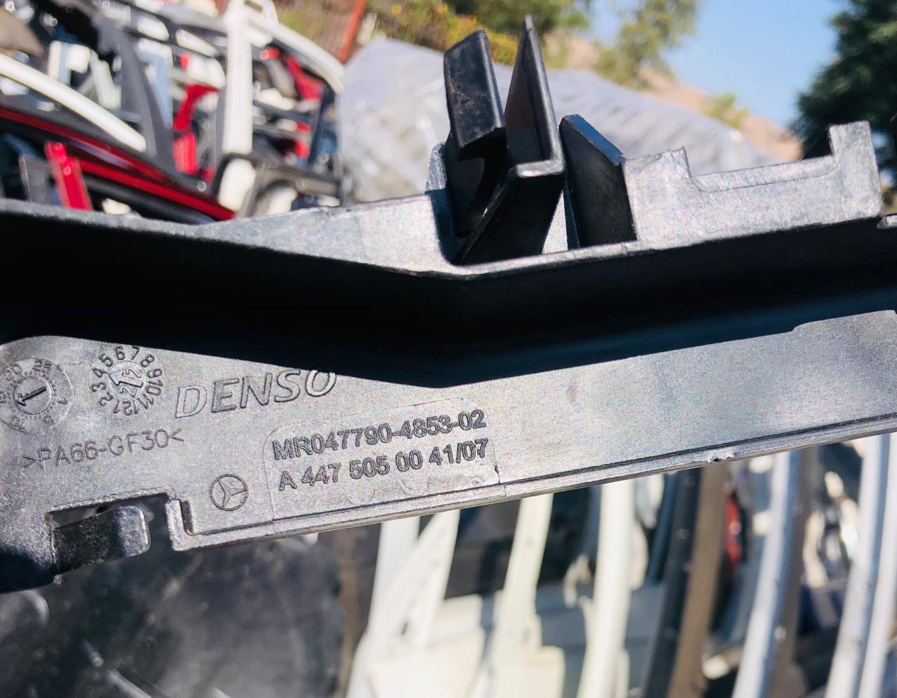 Mercedes Benz W447 Viano radiator cradle | Junk Mail