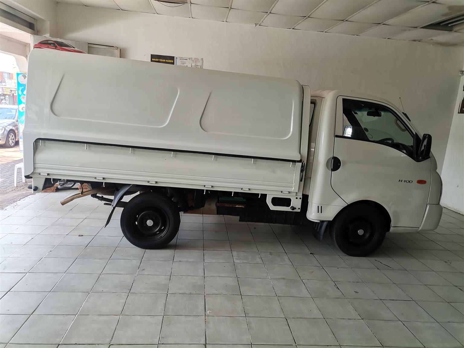 2017 HYUNDAI H100 2.6TDCi manual Mechanically perfect wit Canopy | Junk ...