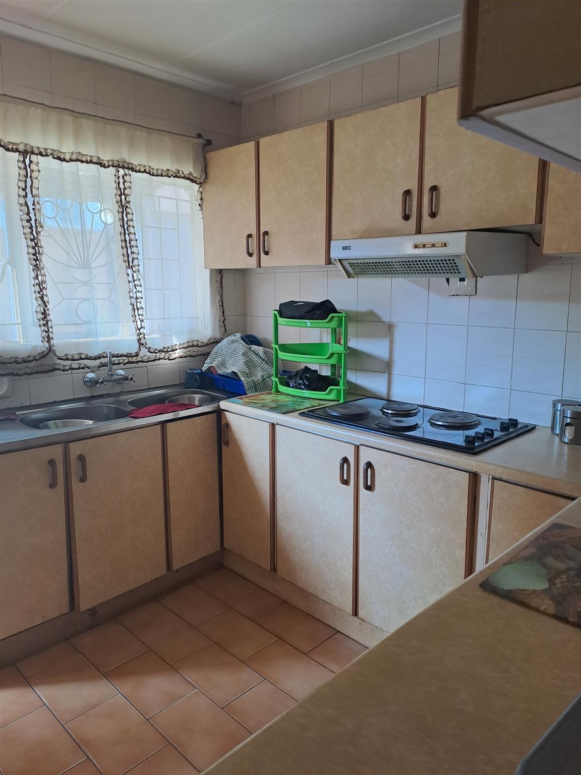Chartford complete house for rent, 2brm, Lounge, T/b,fully tiled ,bic ...