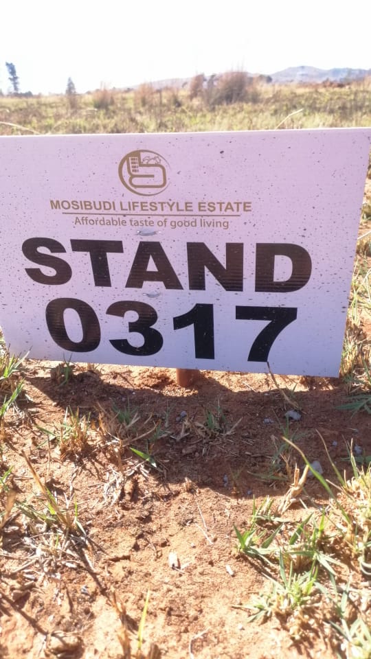 Vacant Stands in Lifestyle Estate | Junk Mail